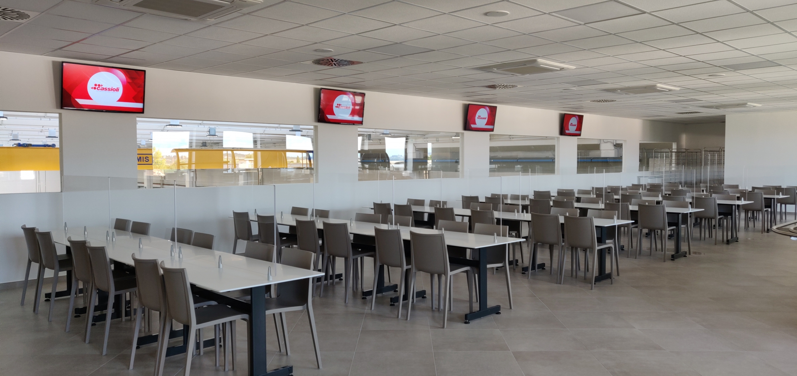 Cassioli: bez tworzyw sztucznych w nowej stołówce zakładowej - Cassioli
